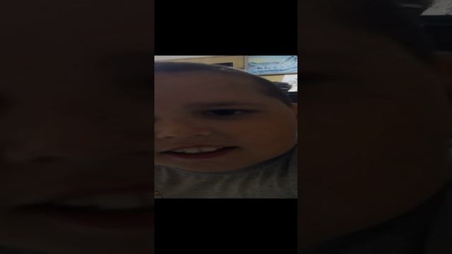 Алан испачкал.3gp