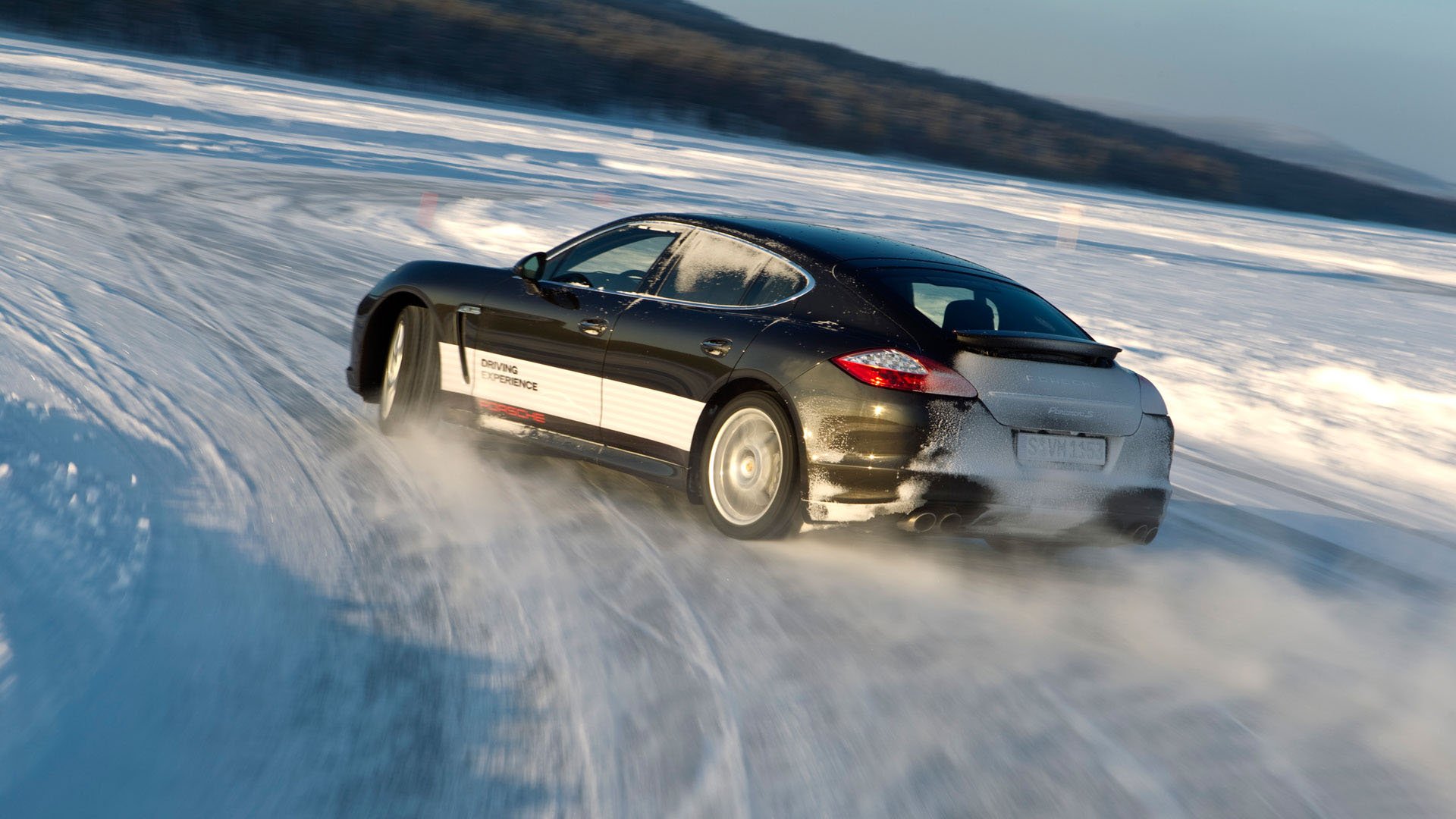 На виражах не торможу.mp4