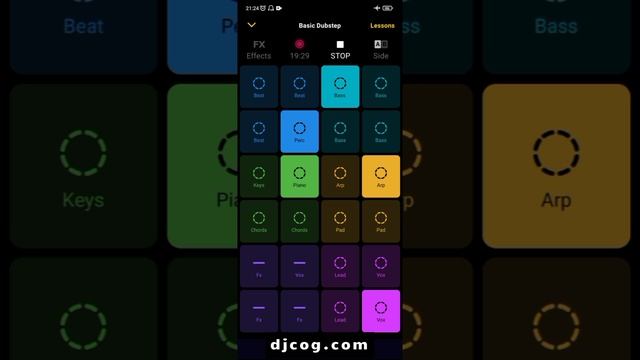 Белгород 17 декабря 2022 Дед Мороз - диджей играет дабстеп Groovepad app