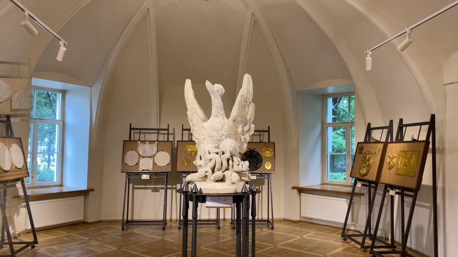 Наши выставочные проекты. "Знаки памяти"