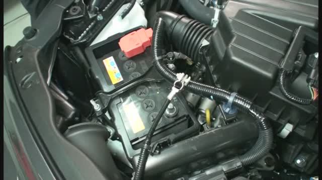 1.22 Отключение минусовой клеммы от аккумулятора