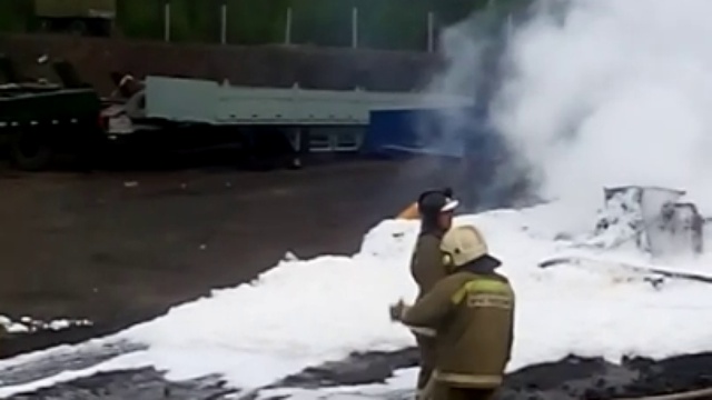 14.08 в 19.47 в районе ж/д станции Нерюнгри-Пасс. разбился вертолет, пострадал пилот и два пассажира