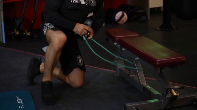 Качаем спину и трицепс с Геннадием Галициным. Второй тренировочный день