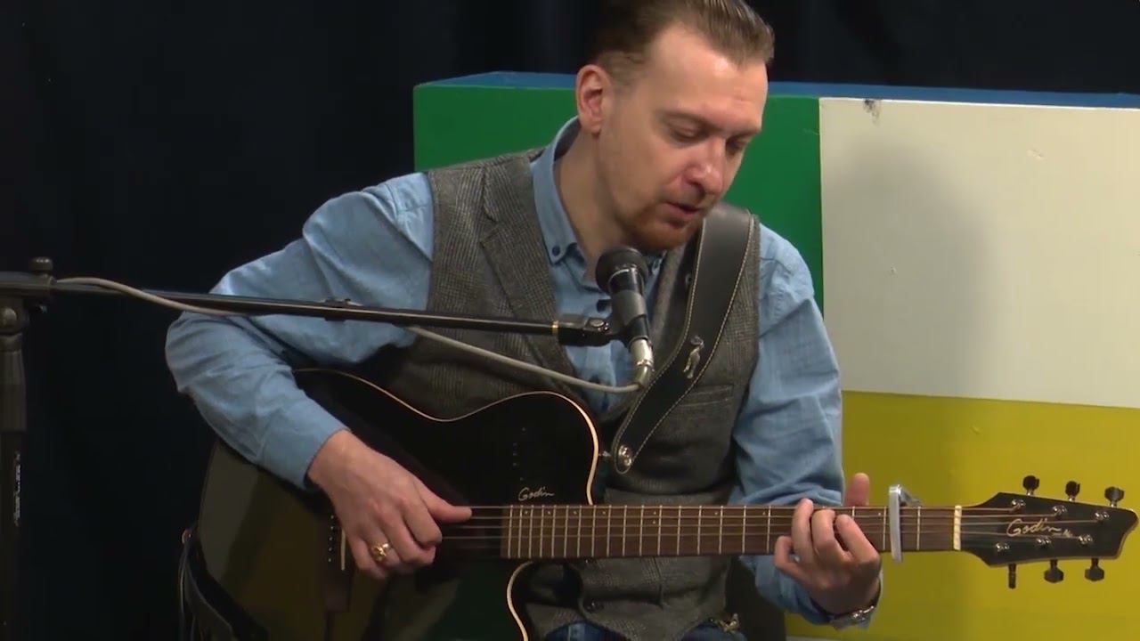 Вот такая простая истина. Поёт Илья Оленев