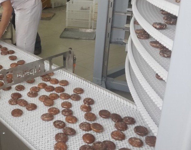 Спиральный конвейер для пряников