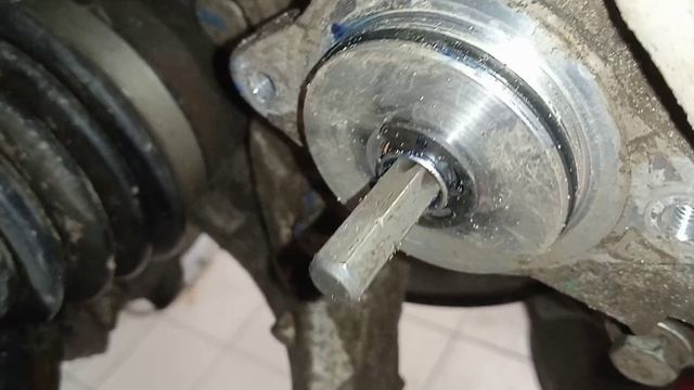 хавал ф7 как заменить колодки с электронным ручником!?