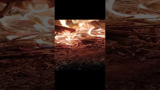 Жарим хлеб на костре как в детстве