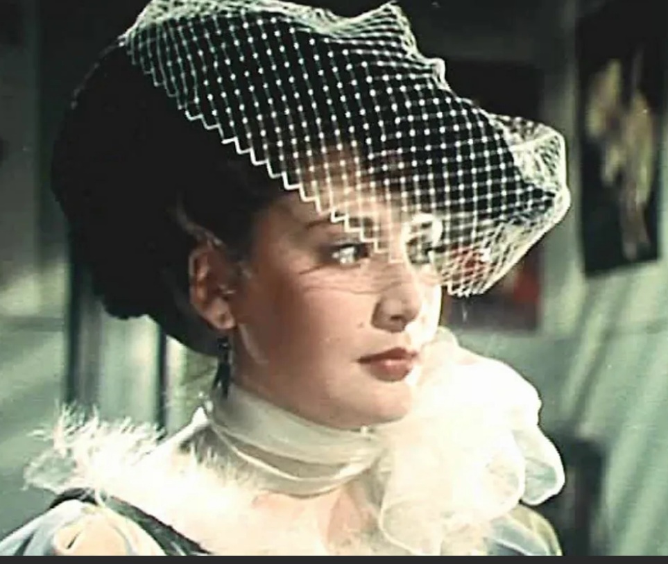 Они неотразимы! Галерея советских актрис в шляпках