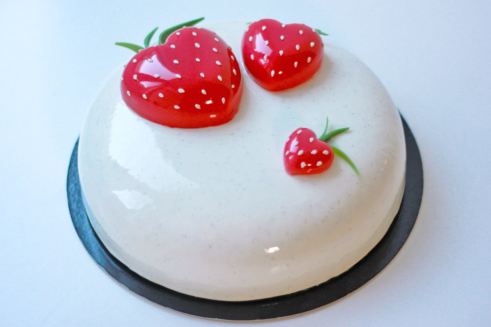 Рецепт Муссовый торт Клубника, гуава, ваниль и маскарпоне