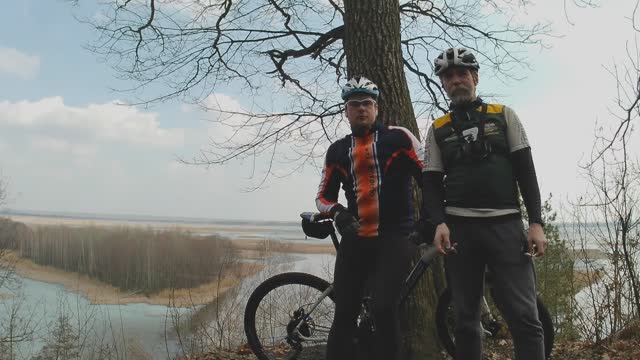 2023.03.23 Грязная велопрогулка с Артёмом