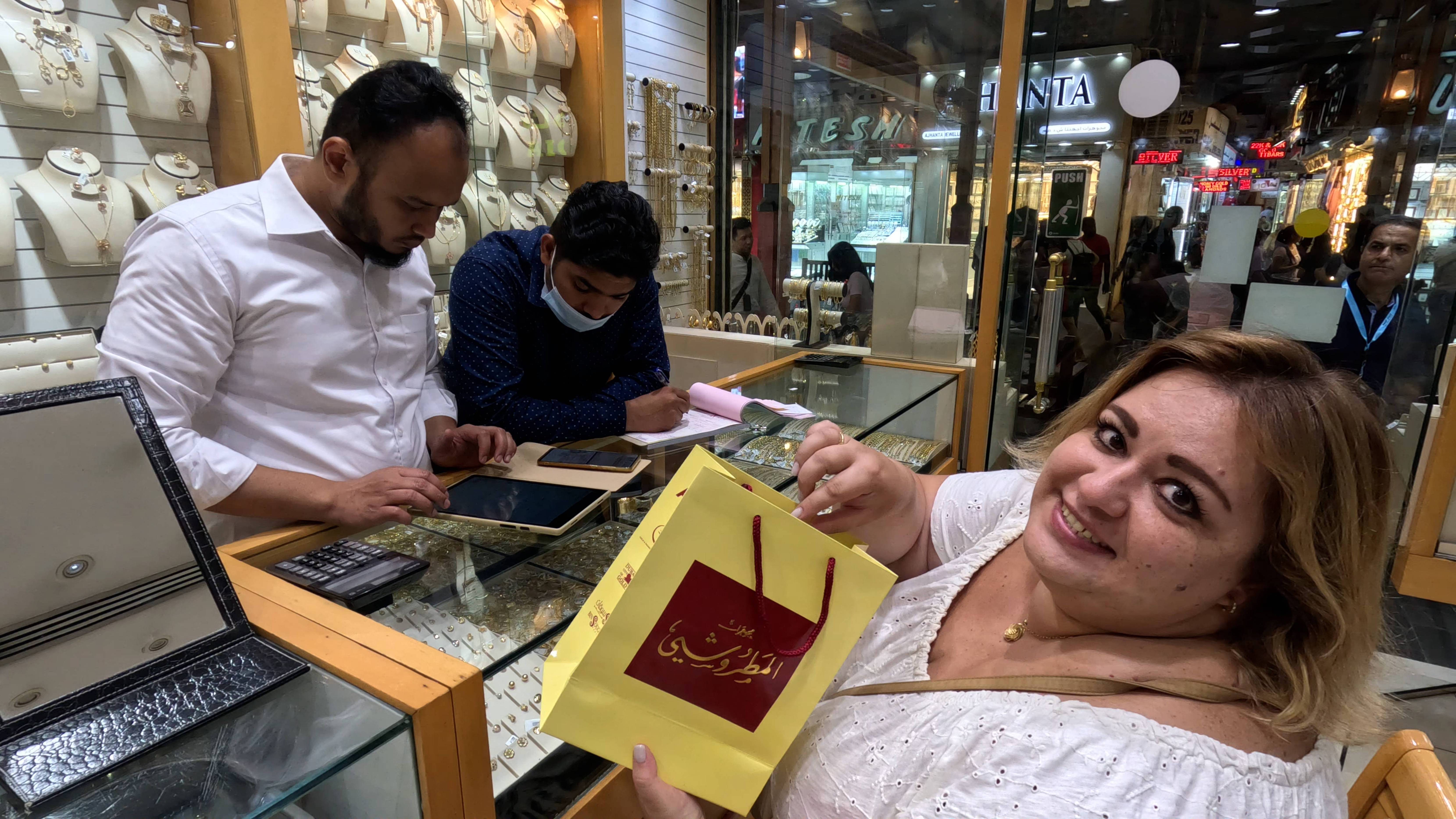 Покупка на Золотом рынке в Дубае. Поднялись на Бурдж Халифа.