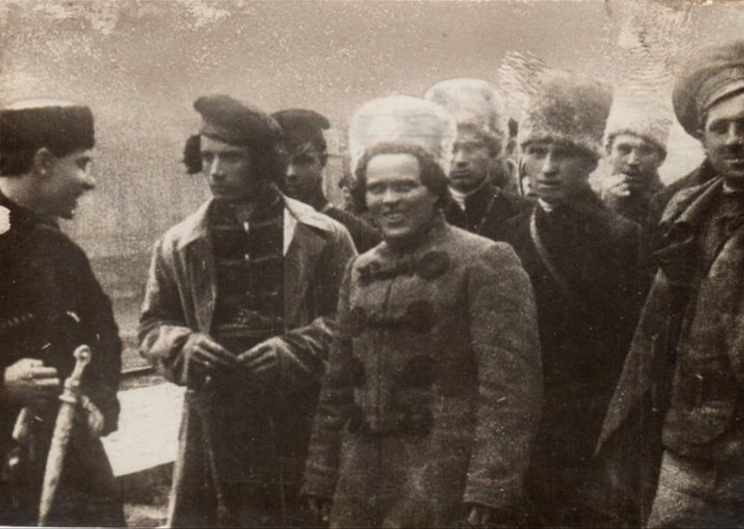 "Истории донецкого края. Золото Махно: донецкий след." 
Сергей Богачев