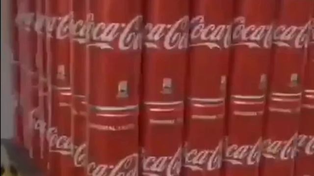 Очень много Coca-Cola против пресса эксперимент, детский. Новинки #shorts #short #satisfying #shorts