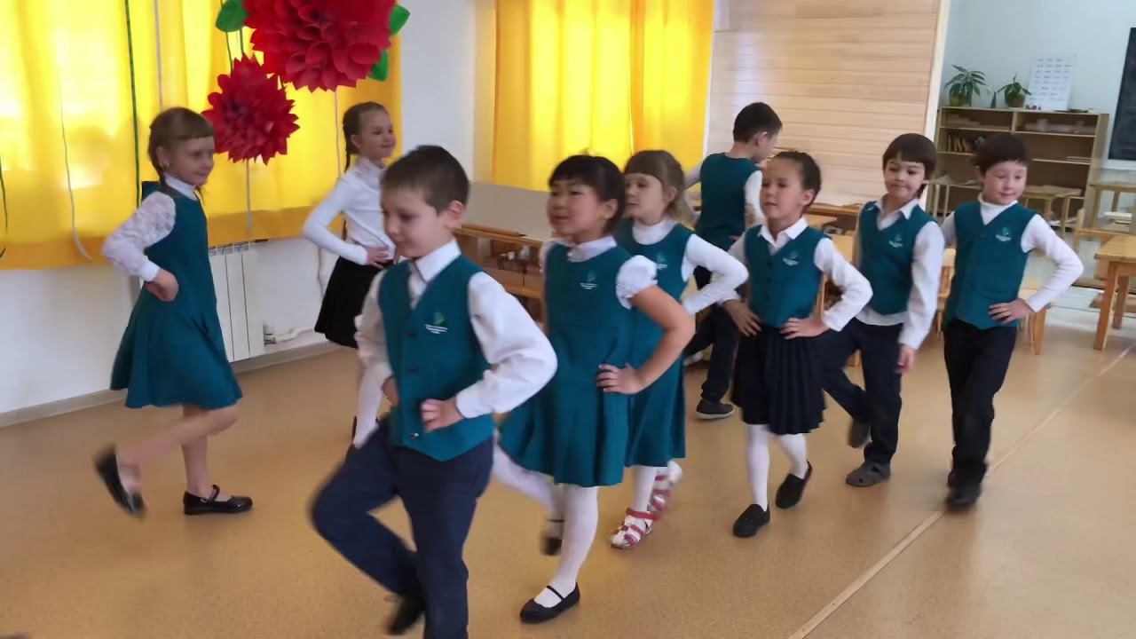 Песня в исполнении наших учеников. Посвящается любимым мамам