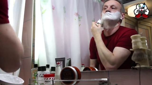 Бритьё классическим станком, приготовление пены для бритья. Бритьё