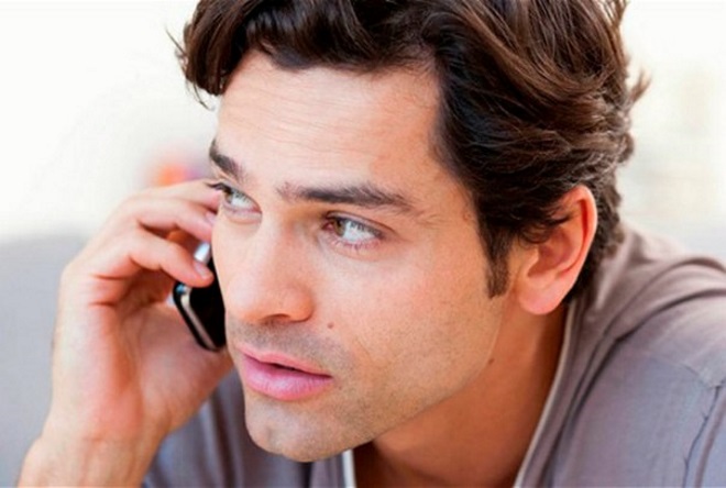 Он ей звонил уже не в первый раз. Автор неизвестен. Стихи о жизни.