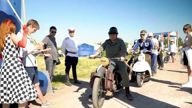 Ралли винтажных мотоциклов "Гонка моторов 1898 - 2022"
город Пушкин, День Царского Села
25 июня 2022