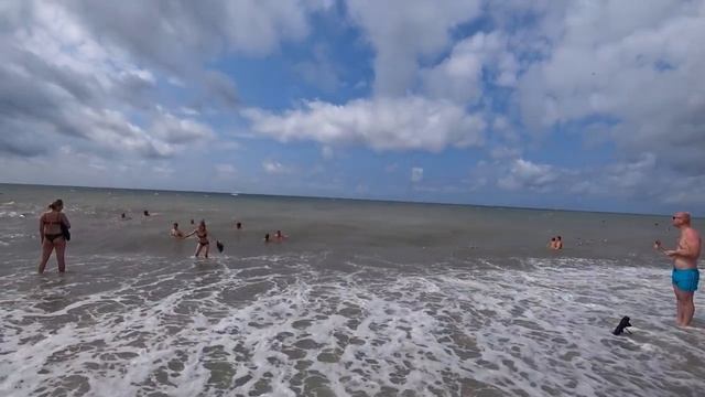 Влог_ Кафе Бриз ,ул.Калараш 34_ Шторм на море.mp4