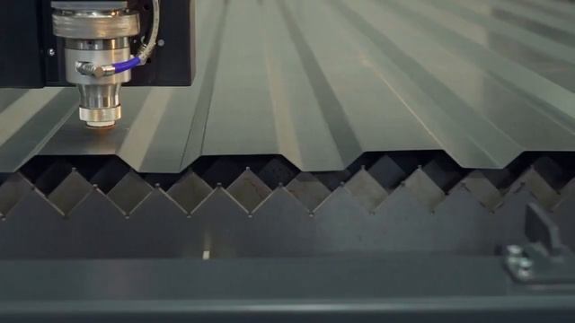 МЛ35 Компакт    станок лазерной резки листовых и рулонных материалов.mp4