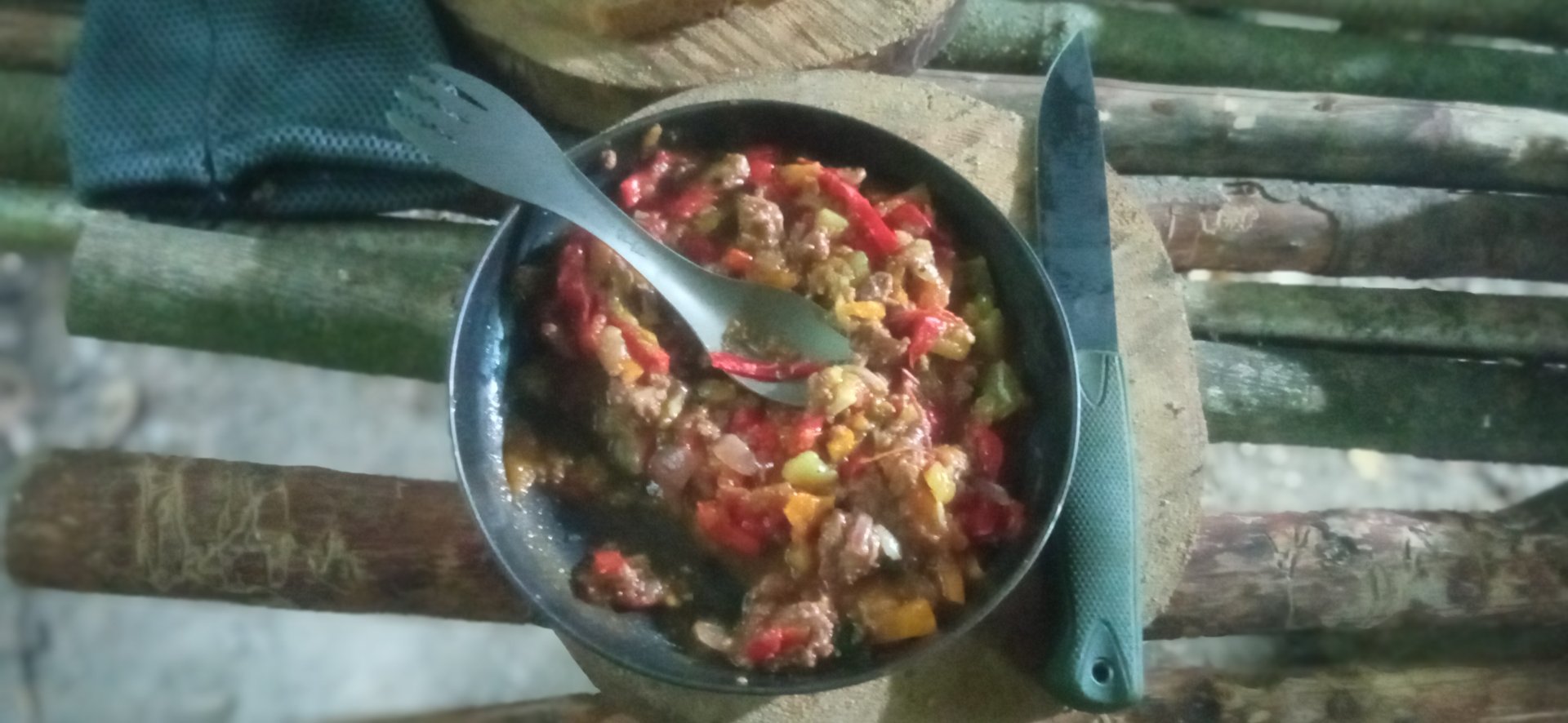 Лагман на костре, лодки, хижина 09.09.23