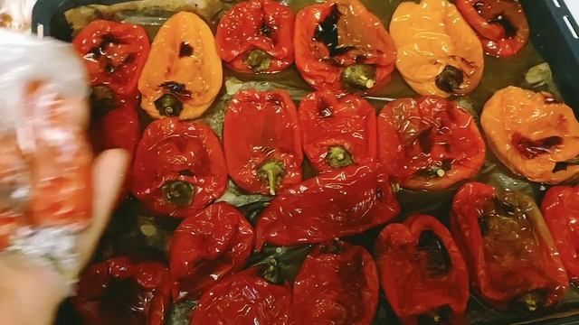 Лютеница. Очень вкусный болгарский соус..mp4