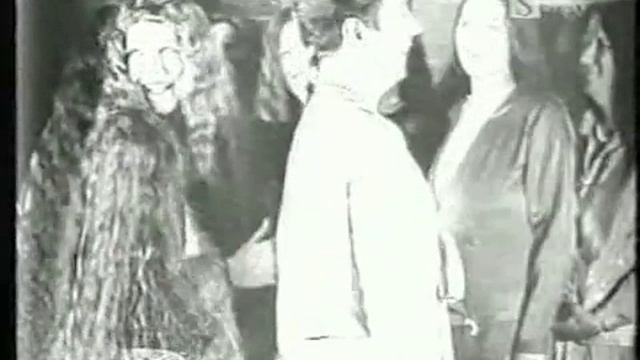 To the Сity.

Copyright © ® 2011