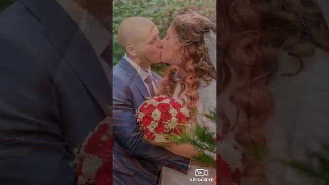 Эмоции - любовь и страсть...