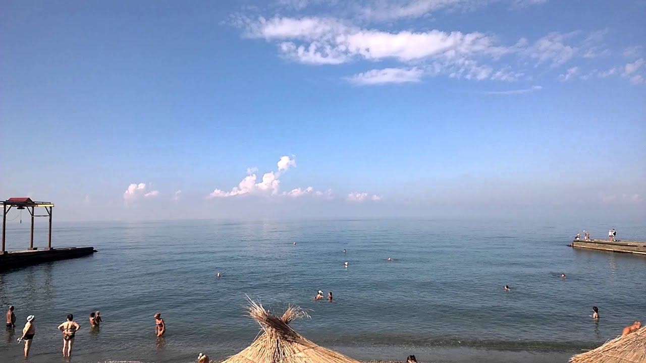 Пляж Адлера около вокзала