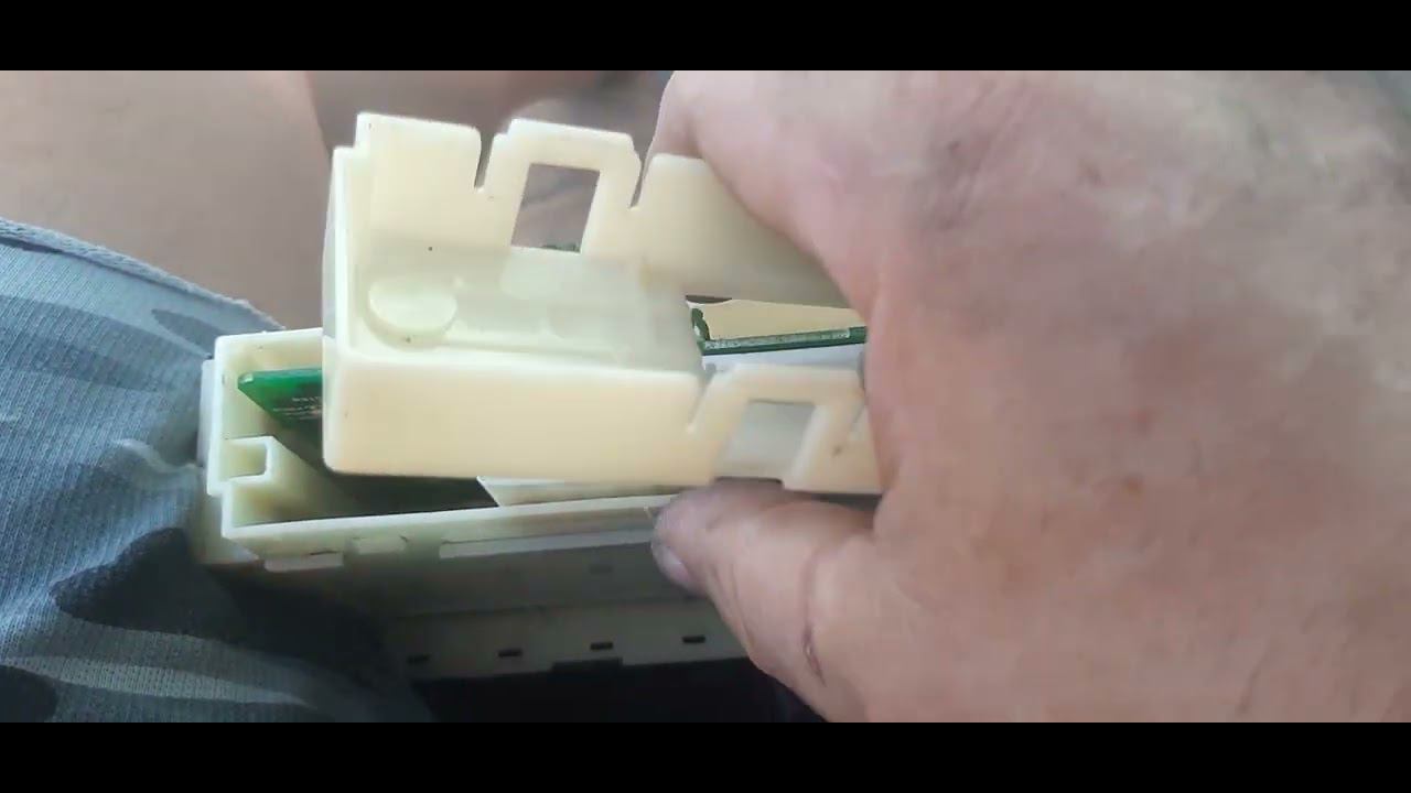 Маркообразные. Замена климата с кнопочного на дисплейный. Как заставить работать кондиционер.