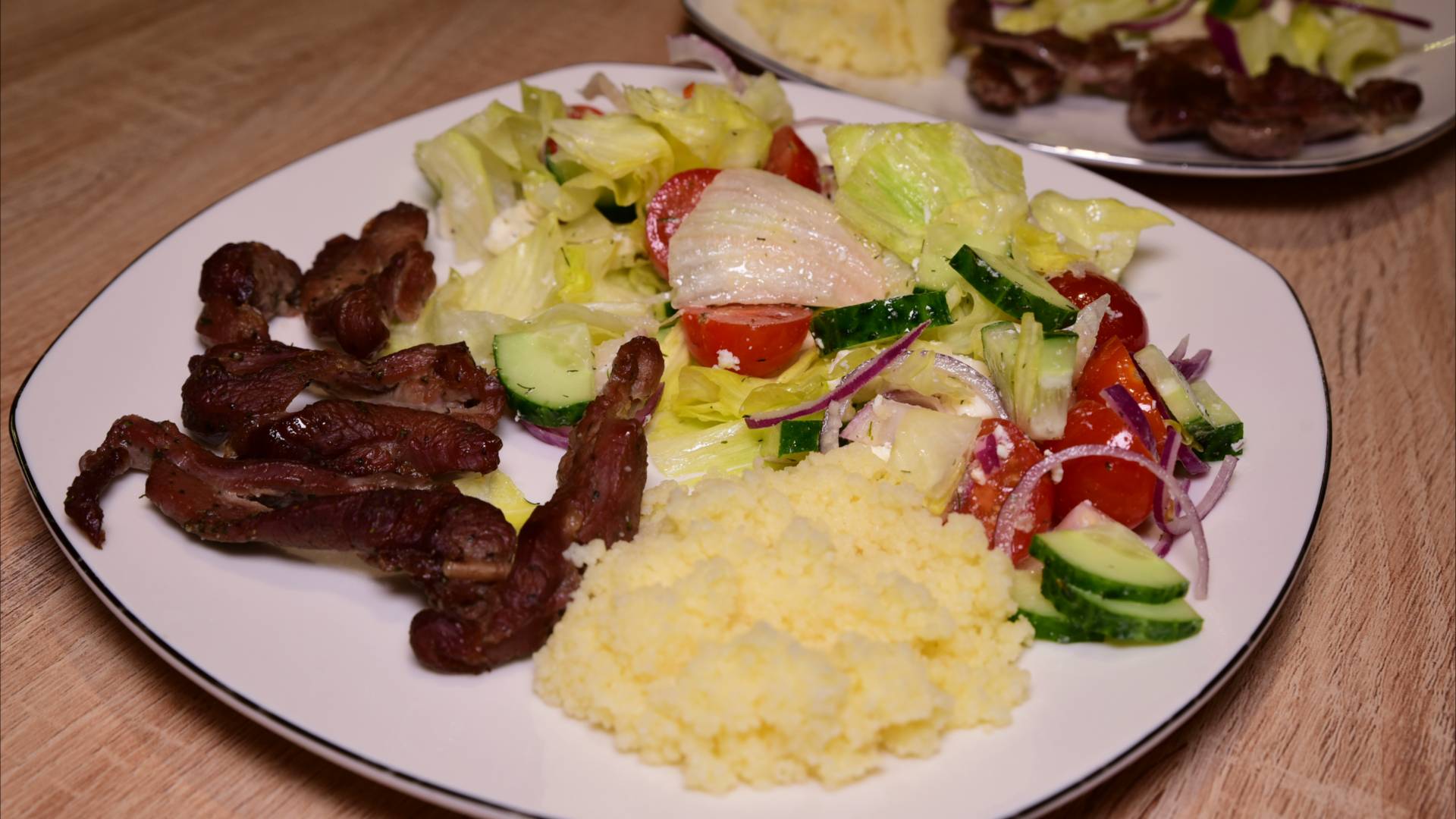 Ужин 360 калорий индейка, кускус, салат