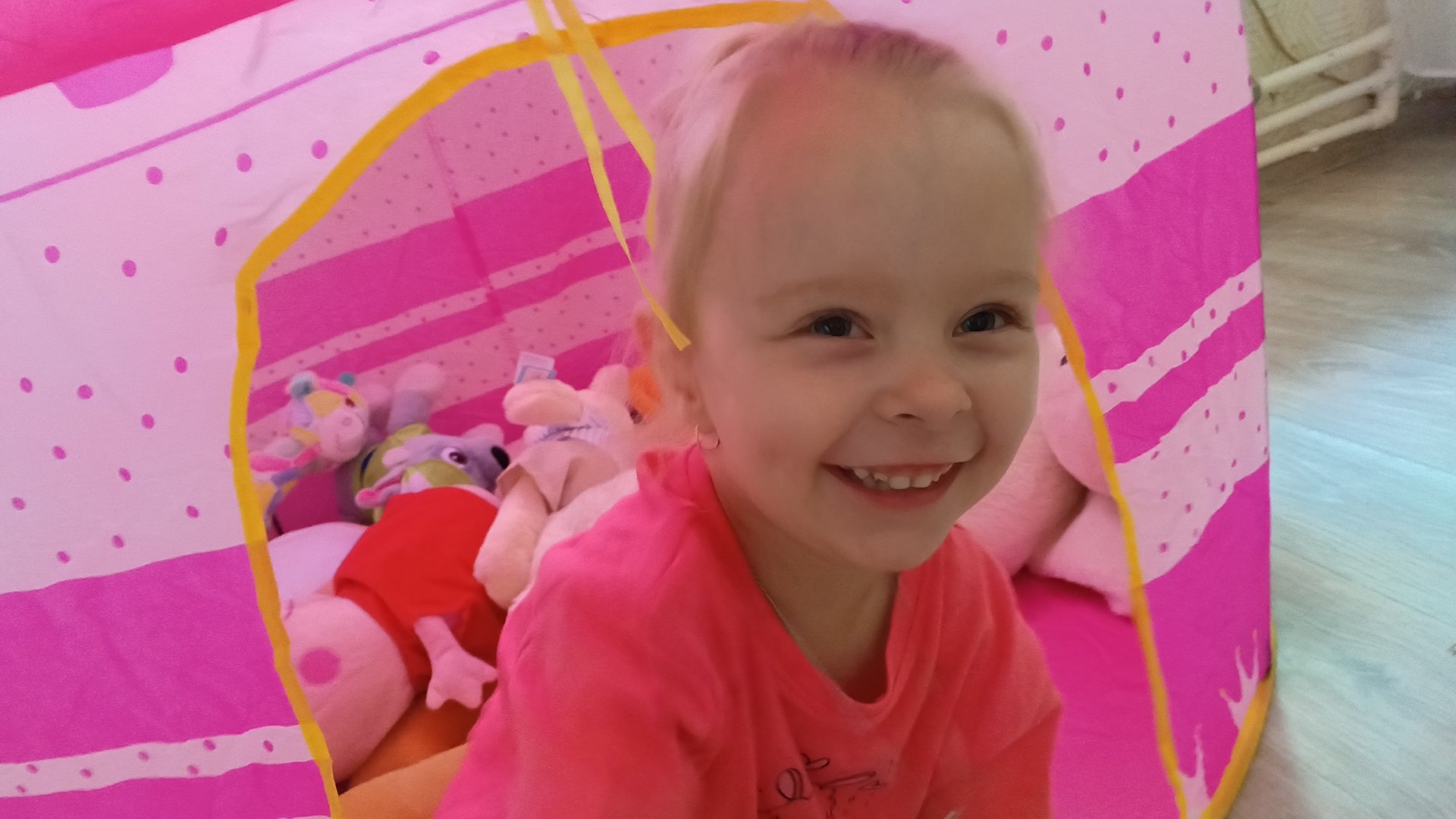 Мила с Мамой построили Теремок