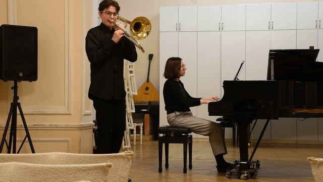 36. Сероштан Кирилл Николаевич Л. Эрвелуа Весёлая песенка