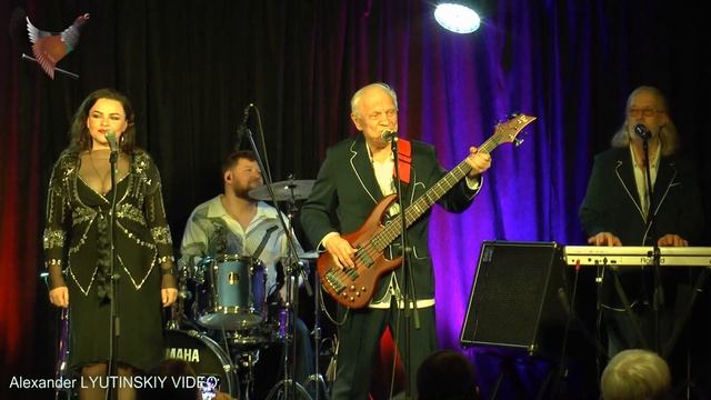 ВИА "ПОЮЩИЕ ГИТАРЫ" - "Не умирай любовь"