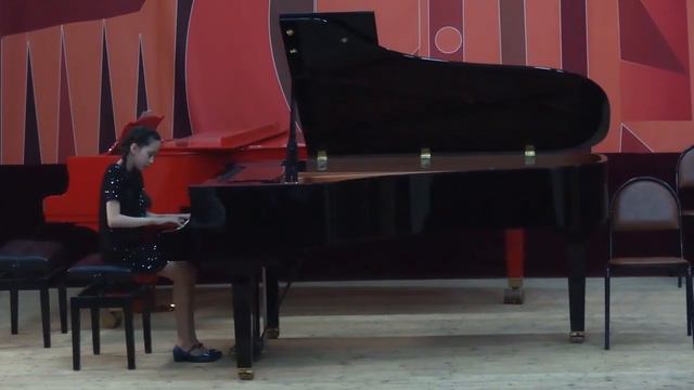 Полонез,мотылёк,хор девушек