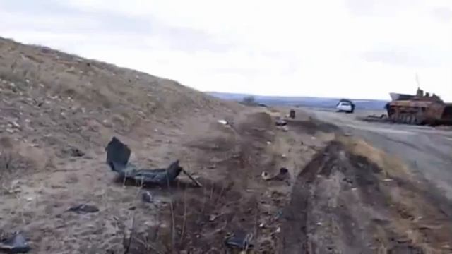 #Архив. 2014 год, разбитая колонна ВСУ в районе Новоекатериновки/Destroyed AFU military column