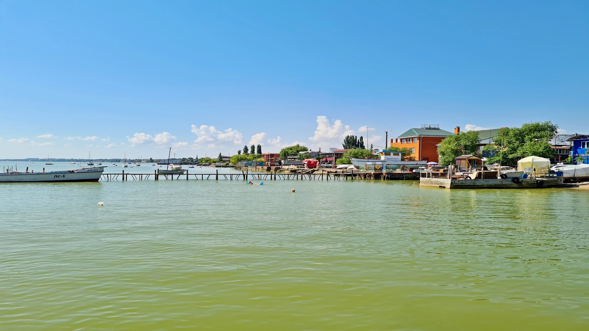 Ейск водник: причал для морских прогулок!