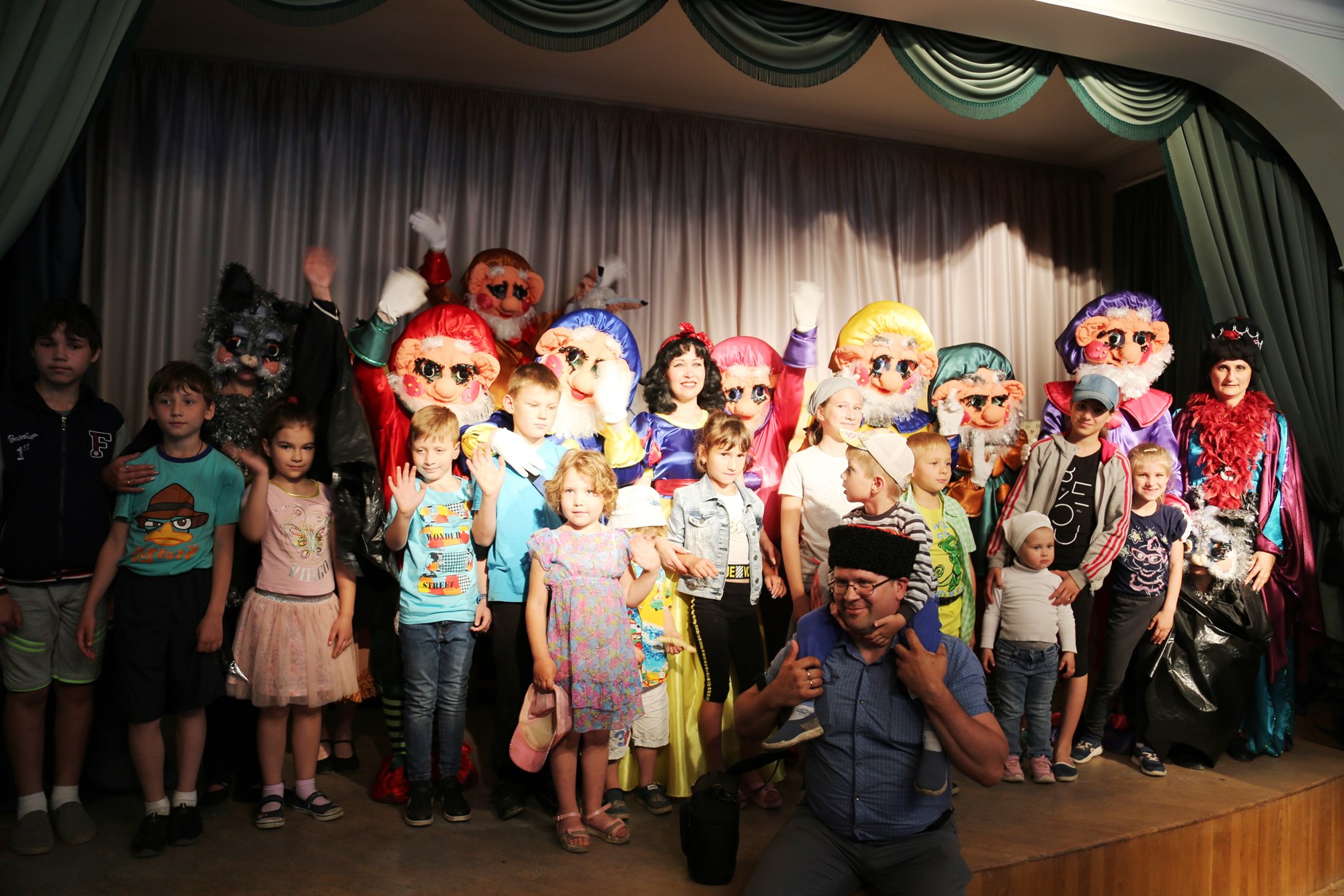 «Маленькие друзья Белоснежки». 2019