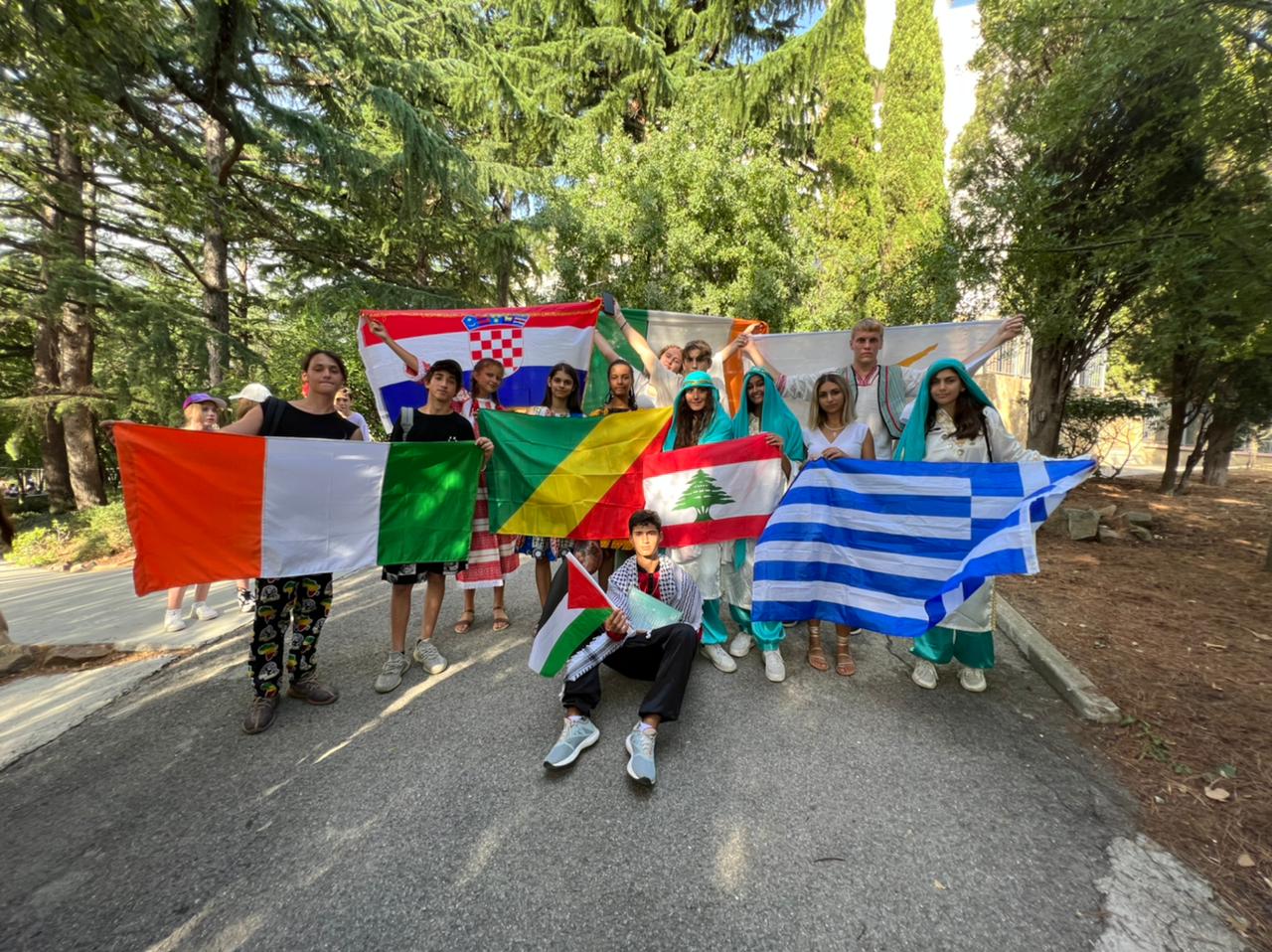 Команда Русского дома в Бейруте "Друзья Артека" участвует в Фестивале "Город мастеров" в МДЦ "Артек"