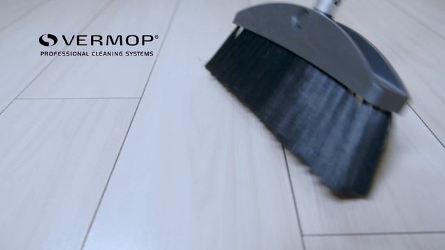 Комплект для уборки полов (метла и совок) 0896