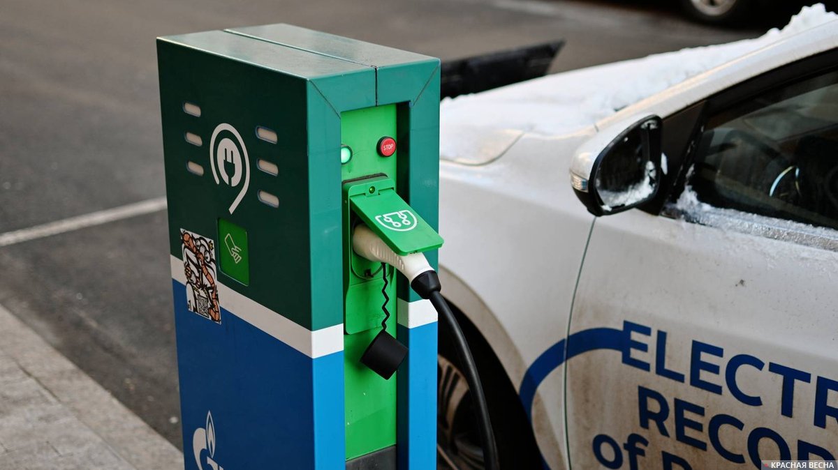 В России начались продажи электромобилей российского бренда.