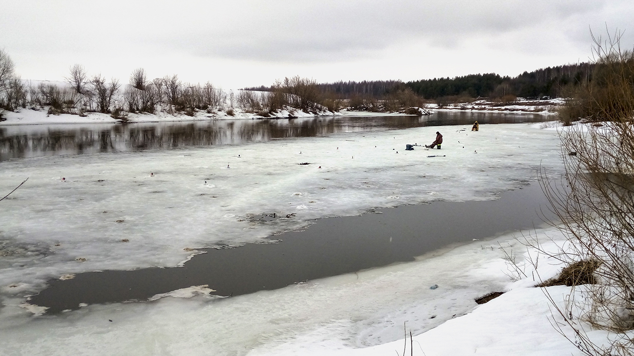ПОСЛЕДНИЙ лёд ! Щука на  балансиры. Так же рыбалка на жерлицы