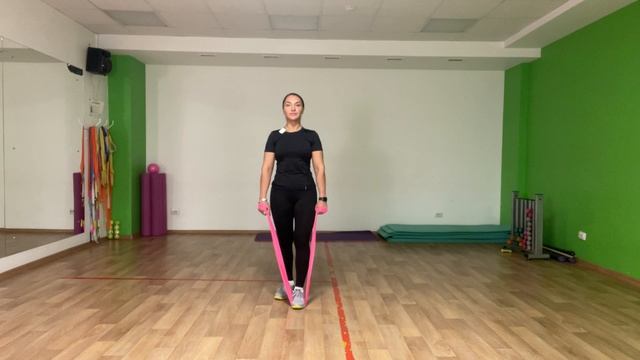 разведения стоя с эспандером