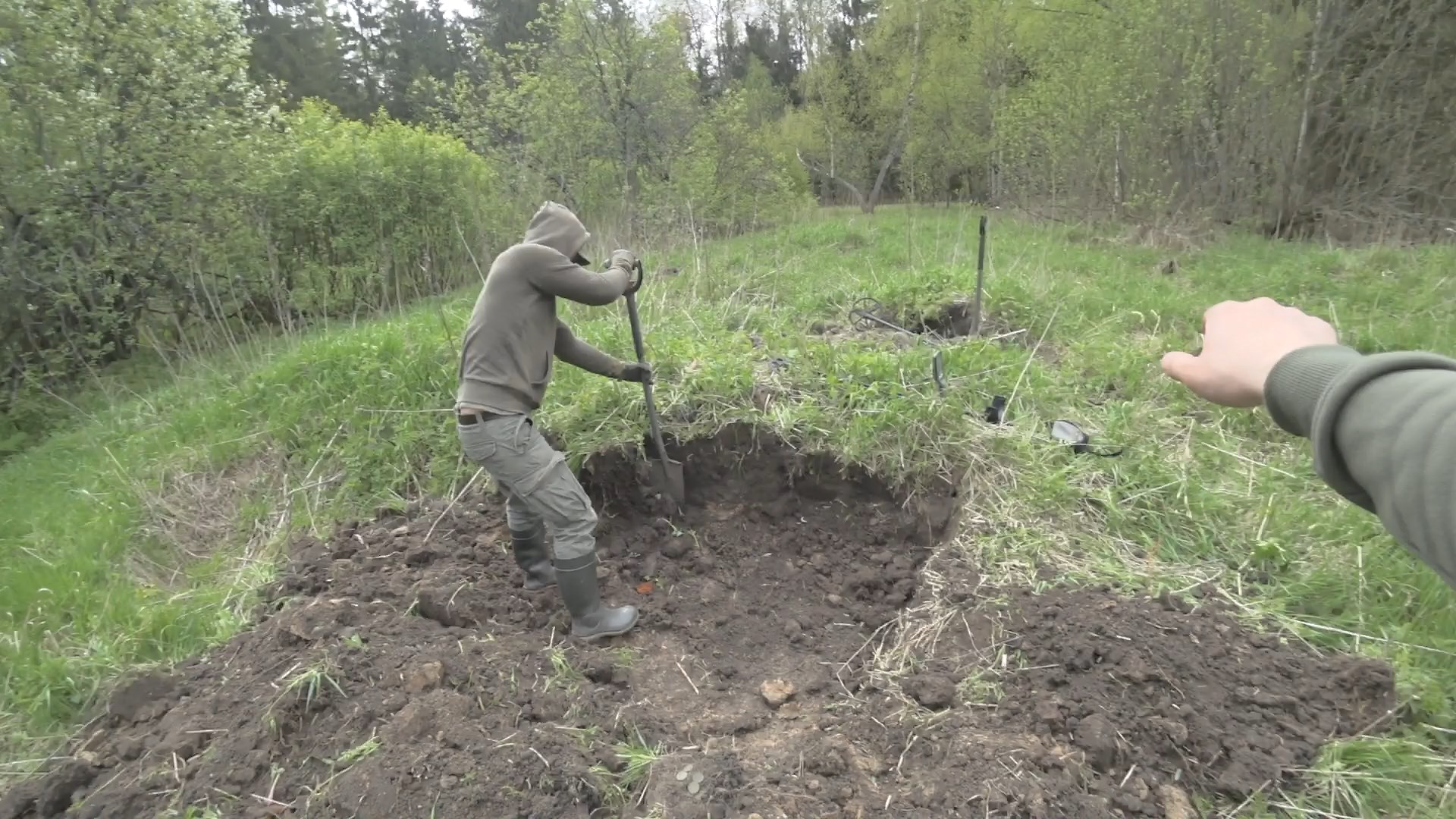 Таких находок не ожидали на шурфе. Золотая лихорадка.