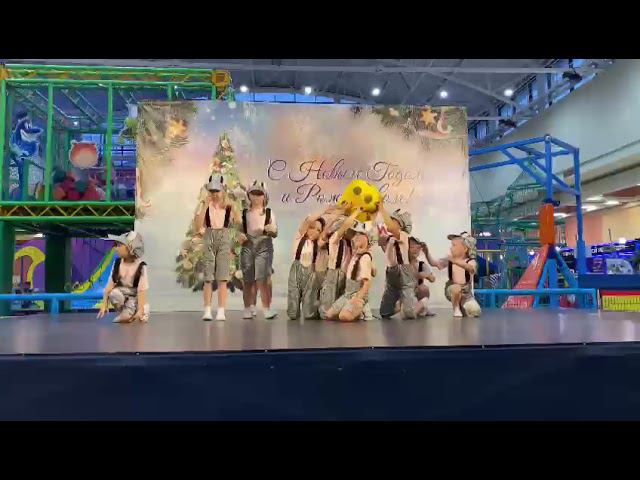 02.12.23 Таис солирует. Варюшка за кадром