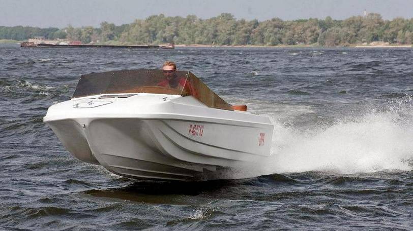 Катер-тримаран «Буря 5S» Mercury 90 л.с.