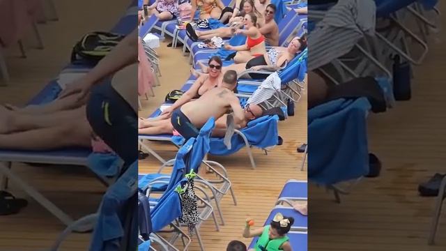 Когда ворвался в отпуск! ) Лето... ставь лайк, если готов так же)