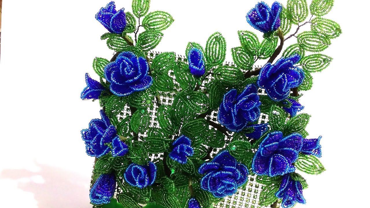 Бисероплетение. Мастер класс.   Цветы из бисера. Роза  синяя Часть 1 .Пошаговый МК. Веточка роз.