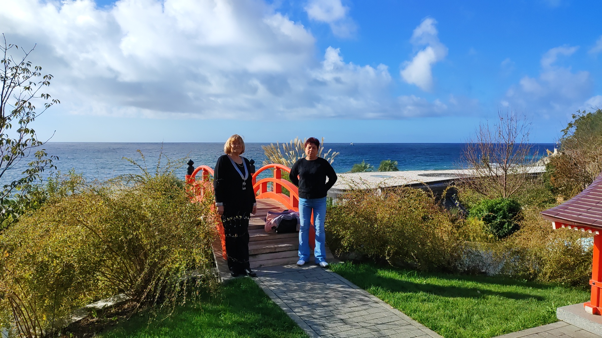 Японский сад в отеле  "Мрия Резорт"   в Крыму. 05.11.2023.