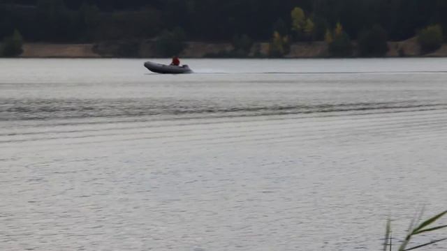 Азимут 380 Т + 15 л.с..mp4