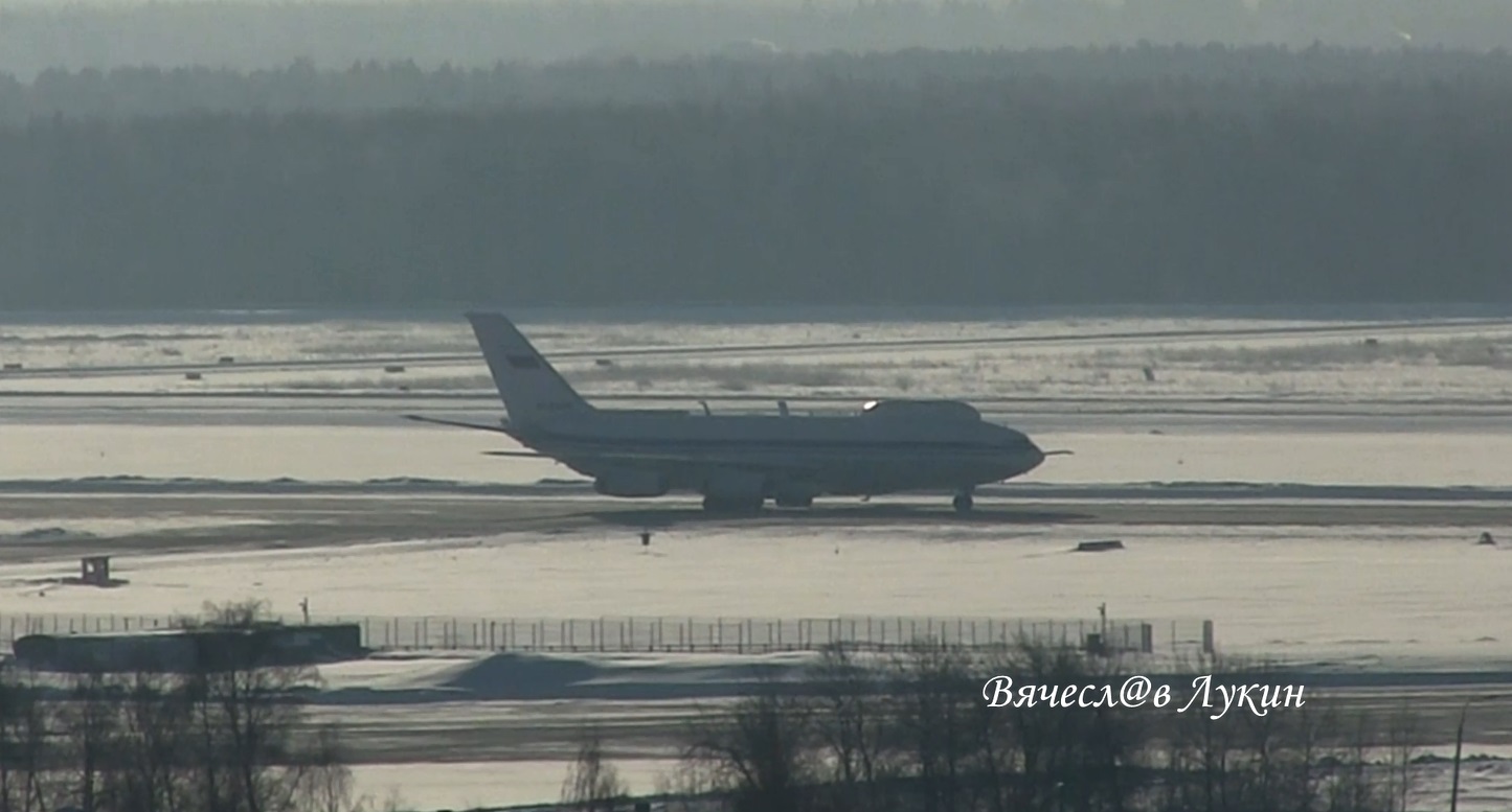 А из нашего окошка, видно улицу немножко, или Тренировочный полёт Ил-80